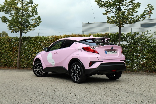 Test af Toyota CH-R: Støt brysterne kampagne