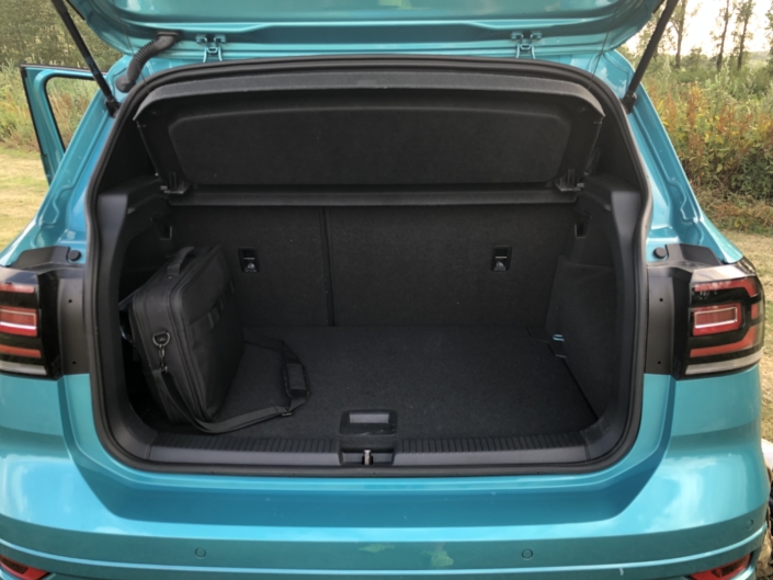 Volkswagen T-Cross: Lækker, robust mini-SUV - Kvindernes Bilmagasin